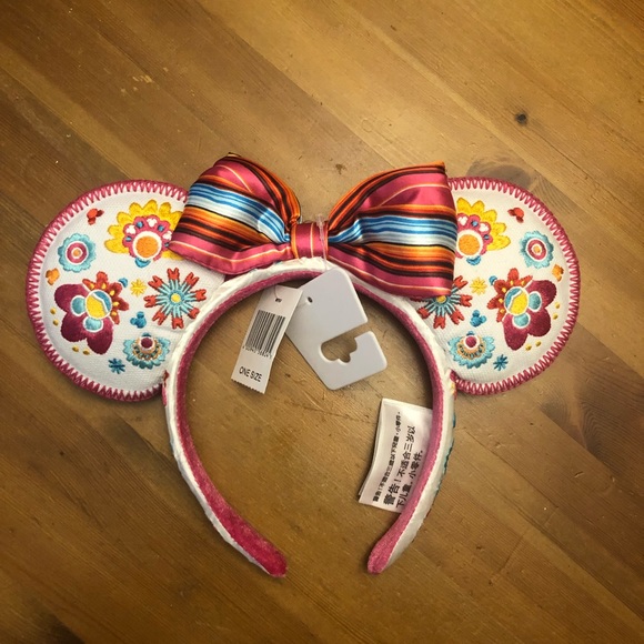 Disney | Accessories | Disney Epcot Mexico Minnie Ears | Poshmark